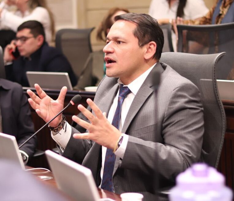 Alejandro Ocampo Giraldo - Congresista Colombiano | Sitio Oficial